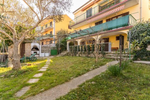 Apartments With A Parking Space Mali Losinj (Losinj) - 12551 - Mali Losinj