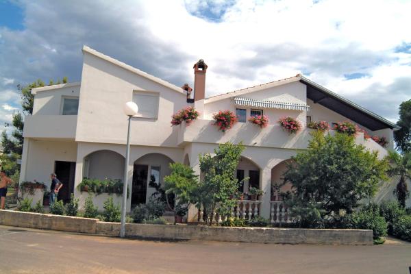 Apartments By The Sea Nin, Zadar - 12890 - Zaton