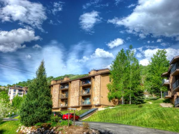 Ski-in/ski-out Condo With Shared Hot Tubs, Saunas, Patio, Shuttle To Ski Resort - Steamboat Springs, CO