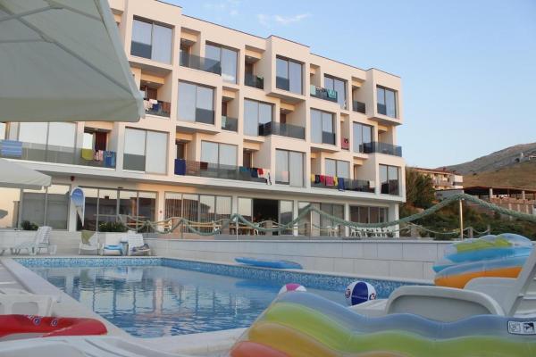 Rooms With A Swimming Pool Metajna, Pag - 15142 - Dalmatia