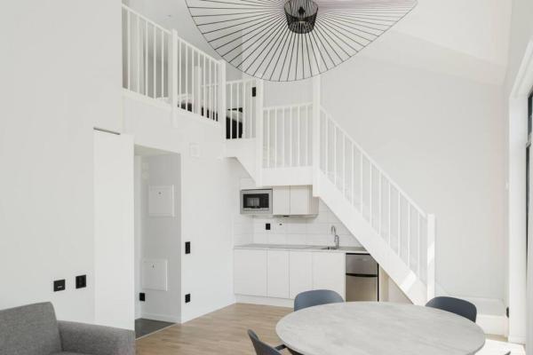 Sk67 Modern And Bright Loft With Free Parking - Täby