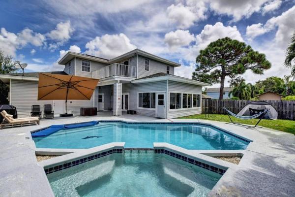 5 Br Mansion With Pool And Non-heated Jacuzzi Games In Boynton Beach - Lake Worth, FL