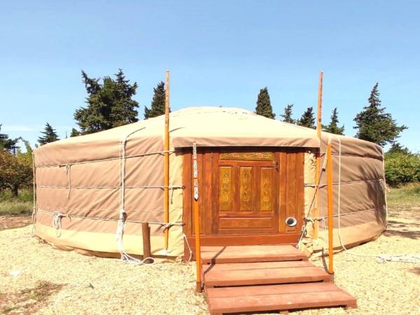 Superb Yurt Of Mongolian Tradition In Provence - Courthézon