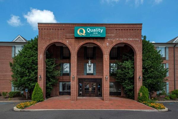 Quality Inn Montgomeryville-philadelphia - Warrington, PA