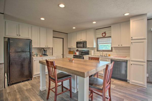 Family-friendly Madill Home Peaceful Setting - Lake Texoma