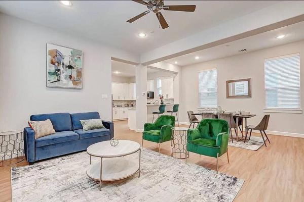 Luxurious 3 Beds/3.5 Baths House- The Heights - Houston, TX