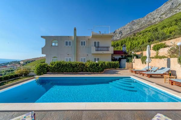 Lovely Apartment In Lokva Rogoznica With Kitchen - Brač