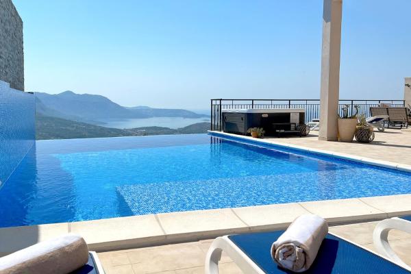 Luxury Villa Rock With Pool And Jacuzzi Near Dubrovnik - Mlini