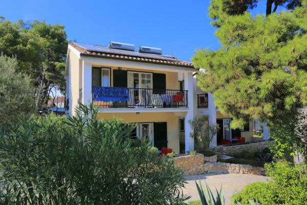 Apartments By The Sea Rogoznica - 3196 - Primošten