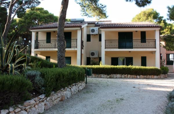 Apartments By The Sea Rogoznica - 3197 - Rogoznica