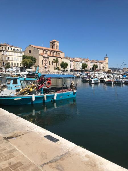 Appartement à 2 Pas Du Port De La Ciotat - Cassis