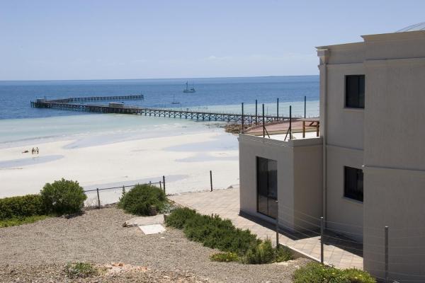 Cliff House Beachfront Villas - Moonta