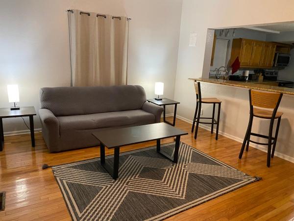 Cozy House With Large Free Parking On Premises - Springfield, MO