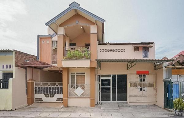 Reddoorz Syariah Near Suramadu - Surabaya