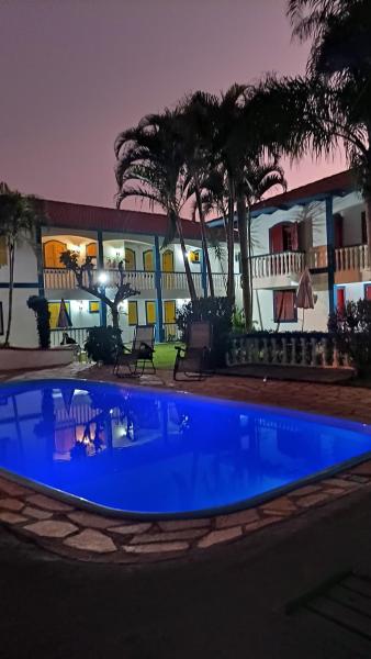 Condominio Colonial Apartamentos 150m Da Praia - Bombinhas