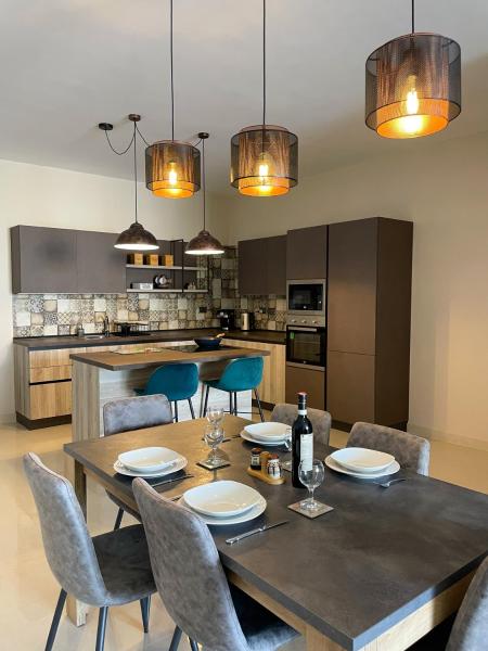 Sea-view Apartment In Marsalforn - Malta