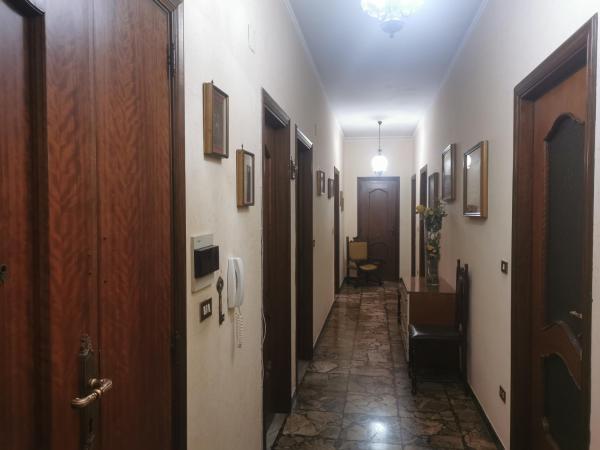 Comodo Appartamento In Zona Centrale E Strategica. - Lamezia Terme
