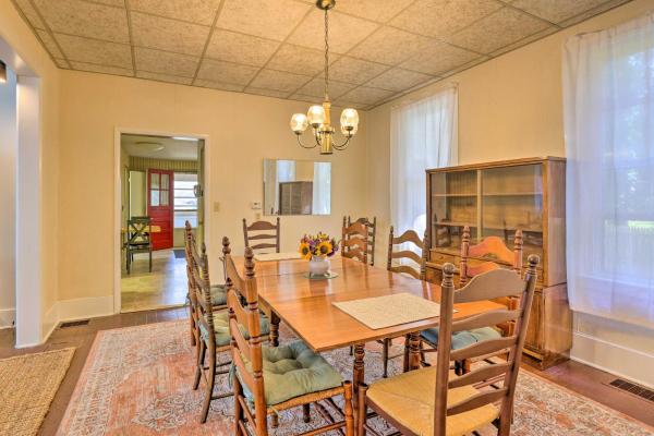 Sodus Point Escape With Yard Walk To Lake Ontario - Sodus Point, NY