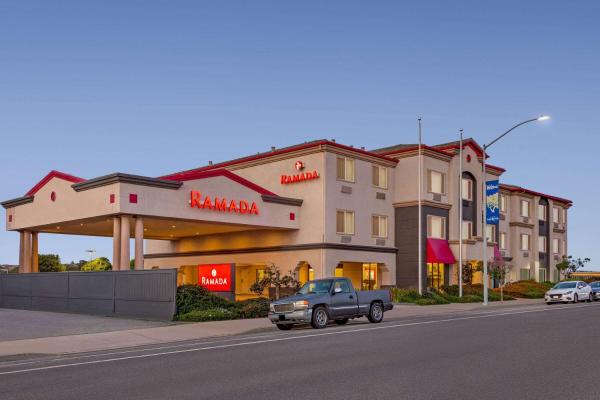Ramada By Wyndham Marina - Monterey, CA