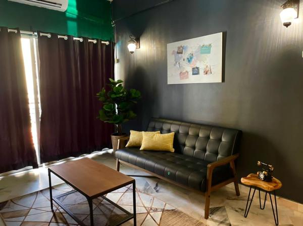 The Berlian Guesthouse - Two Beedroom Apartment With Pool View - Port Dickson