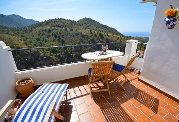 Apartamento La Vista, Frigiliana 2 Bedroom Apartment With Amazing Views, Pool And Free Private Parking Hansonholiday Rentals - Frigiliana