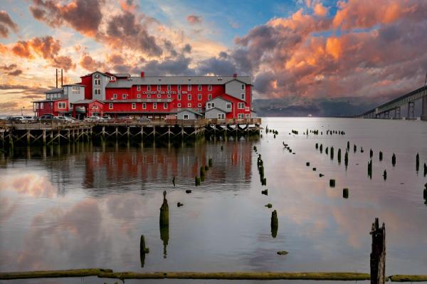 Cannery Pier Hotel & Spa - Long Beach, WA