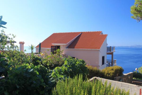 Apartments By The Sea Zavalatica, Korcula - 9137 - Smokvica