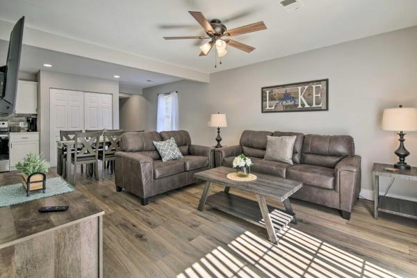 Chic Townhome About 6 Mi To Talking Rocks Cavern! - Kimberling City, MO