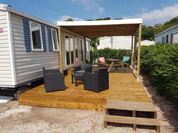 Frejus Tout Confort, Climatisation,plus Ventilation Toutes Les Chambres, Linge De Lit Et De Toilette , Coffre Fort, Lavé Vaisselle Machine à Laver Grande Terrasse Couverte Velos Et Wifi Possible - Boulouris-sur-Mer