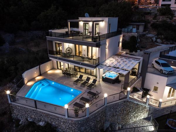 Villa Neda Heated Pool, Hot-tub, Sauna, 3 Bedrooms - Mimice