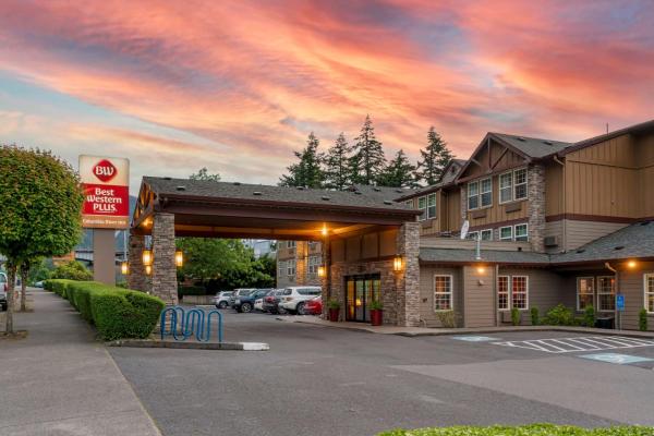 Best Western Plus Columbia River Inn - Carson, WA