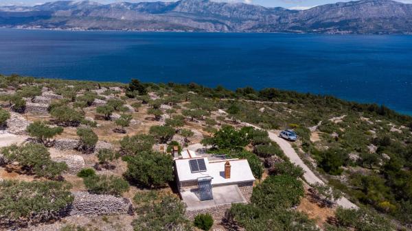 Secluded Holiday House Cove Vela Lozna, Brac - 16179 - Omiš