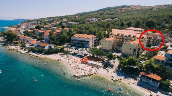 Apartments By The Sea Arbanija, Ciovo - 17332 - Arbanija
