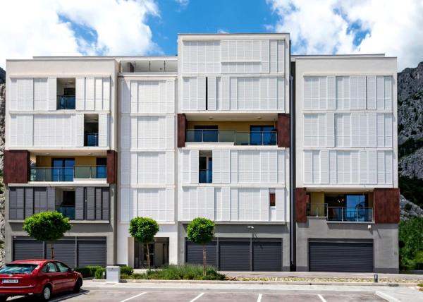 Apartment Omis 17677b - Omiš