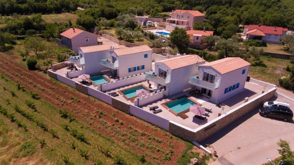 Family Friendly House With A Swimming Pool Vrh, Krk - 17760 - Krk