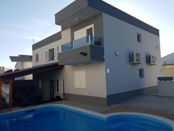 Seaside Family Friendly House With A Swimming Pool Slatine, Ciovo - 17847 - Split