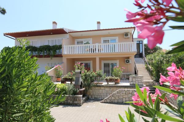 Apartments By The Sea Silo, Krk - 18353 - Selce