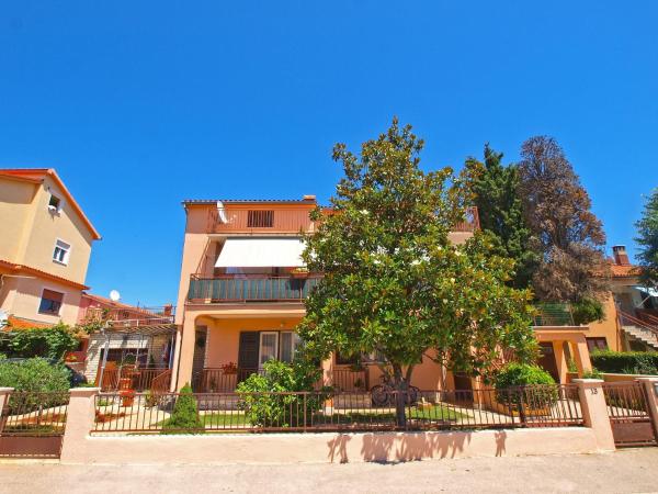 Apartments With Parking Space Fazana - 19641 - Fažana