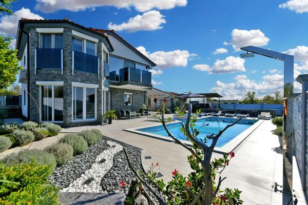 Family Friendly House With A Swimming Pool Fazana - 19597 - Pula