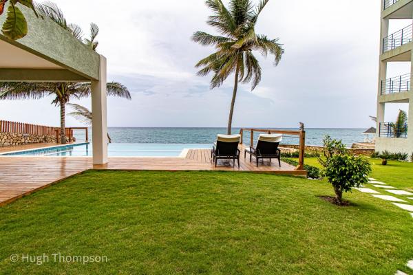 The Splashing View - Jamaica
