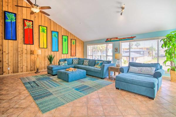 South Padre Home W/ Pool & Hot Tub: Walk To Beach! - South Padre Island, TX