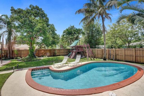 Tropical Oasis+heated Pool-4br/kings/1mi To Beach! - Boca Raton, FL