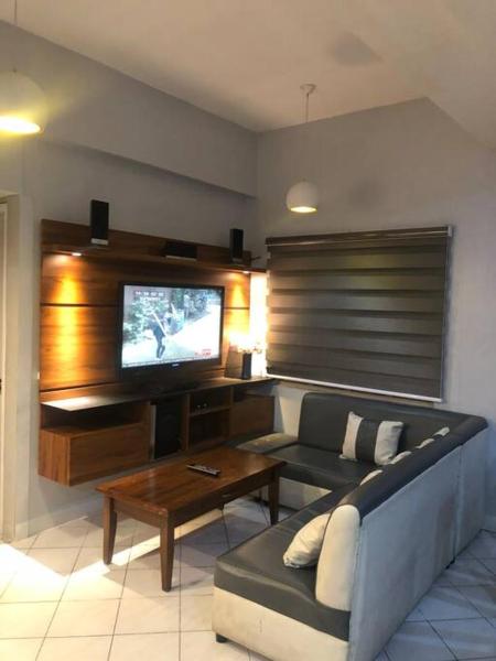 3br 70sqm Free Internet, Penthouse Unit In Ermita, Manila Near Us Embassy - Manila