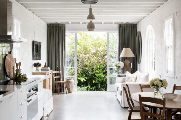 Henry’s On Balfour - Historic Understated Luxury - Launceston