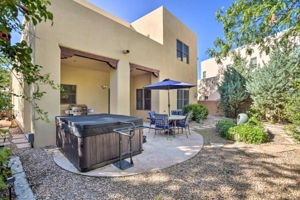 2 Mi To Downtown Sante Fe: 4br Retreat W/ Patio - Santa Fe