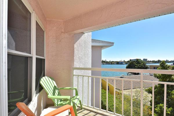 Amadeus 7 - Treasure Island, FL