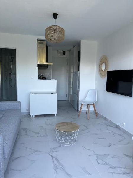 Superbe Appartement Avec Balcon Et Parking - Aix-en-Provence