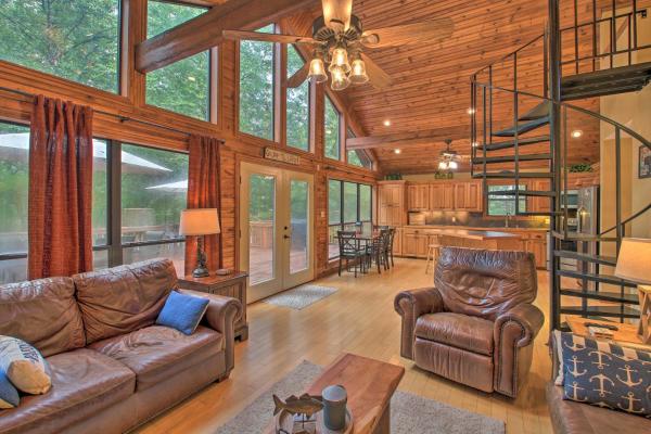 Waterfront Lake Dardanelle Home With Dock And Fire Pit - United States