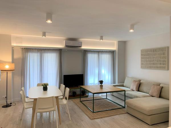 Apartamento Nuevo, 3 Dormitorios Con Terraza - Granada, España