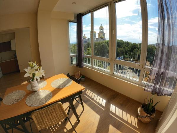 By The Cathedral, 1 Bed Flat - Varna